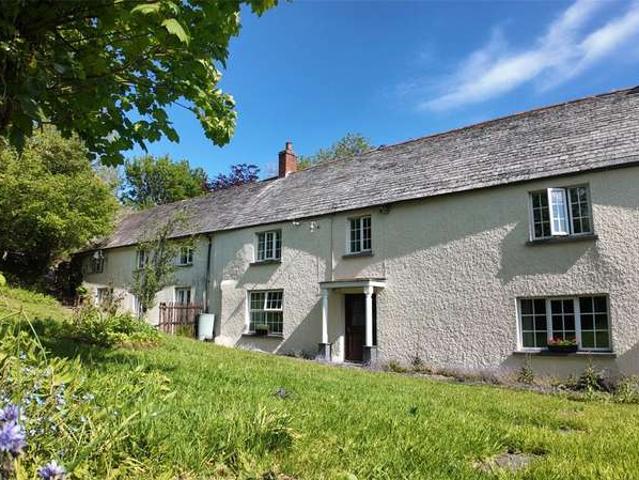 6 Bedroom Property