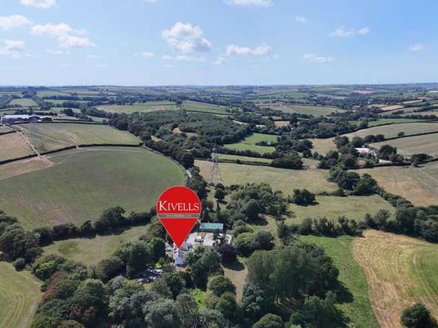 6 Bedroom Property