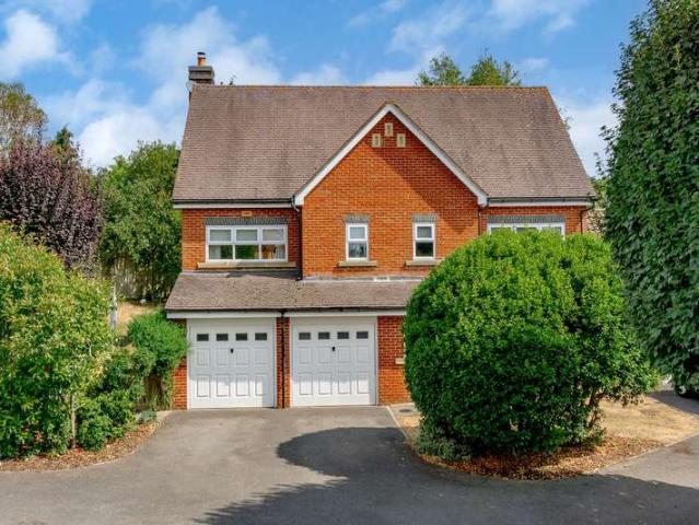 6 Bedroom Property