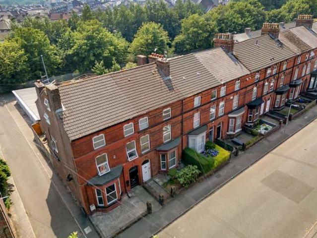 6 Bedroom Property
