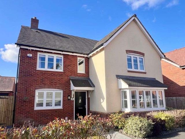 6 Bedroom Property