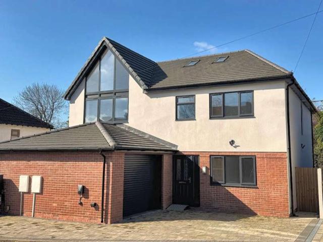 6 Bedroom Property