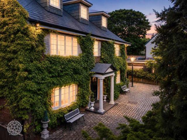6 Bedroom Property