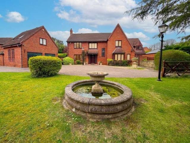 6 Bedroom Property