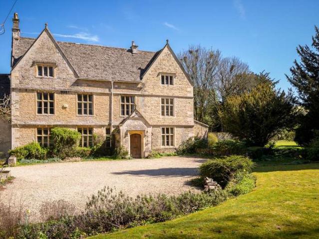 6 Bedroom Property