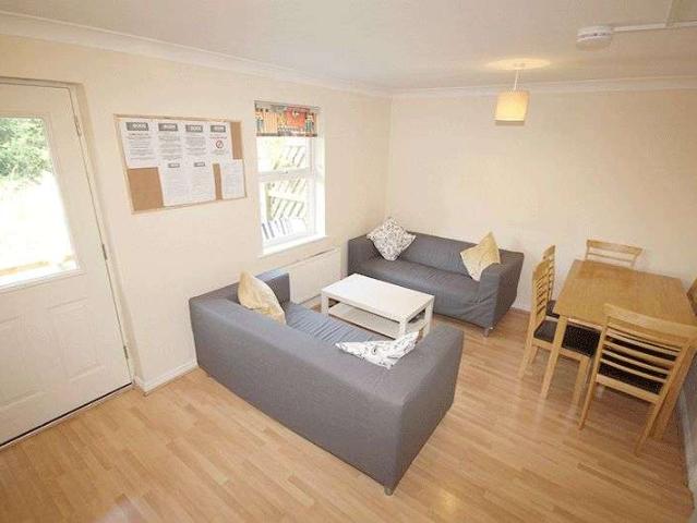 6 Bedroom Property