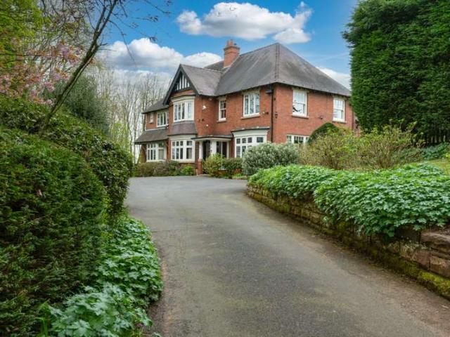 6 Bedroom Property