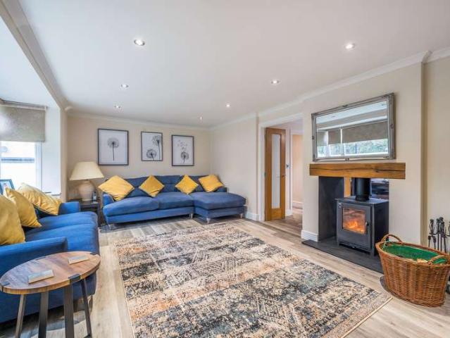 6 Bedroom Property