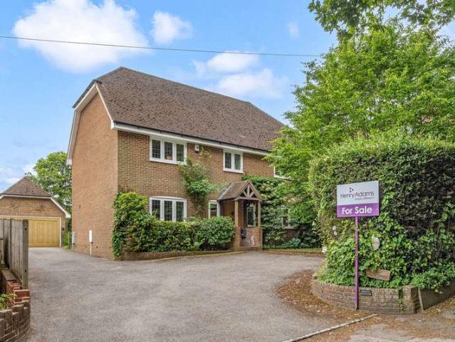 6 Bedroom Property