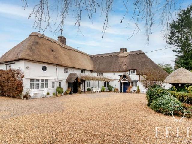 6 Bedroom Property
