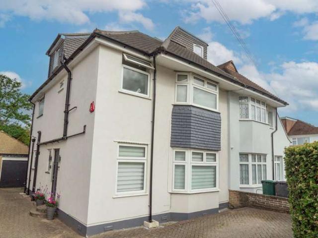 6 Bedroom Property