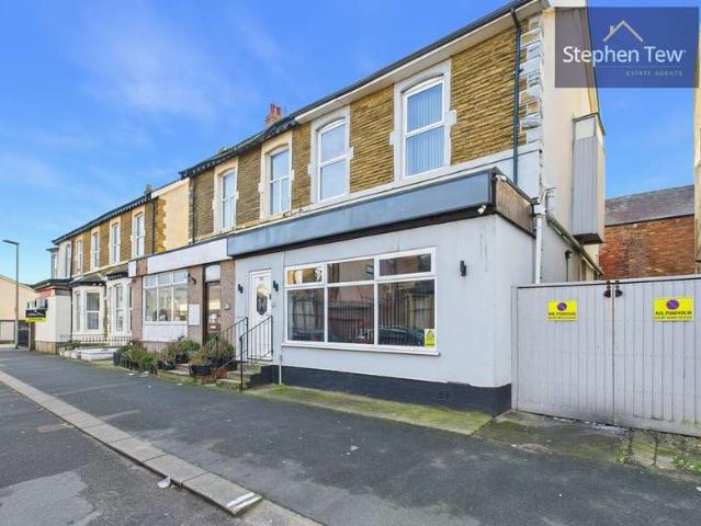 6 Bedroom Property