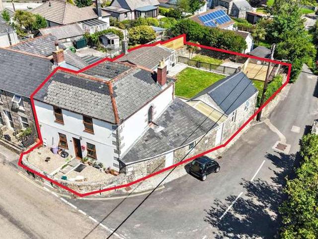 6 Bedroom Property