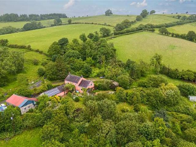 6 Bedroom Property