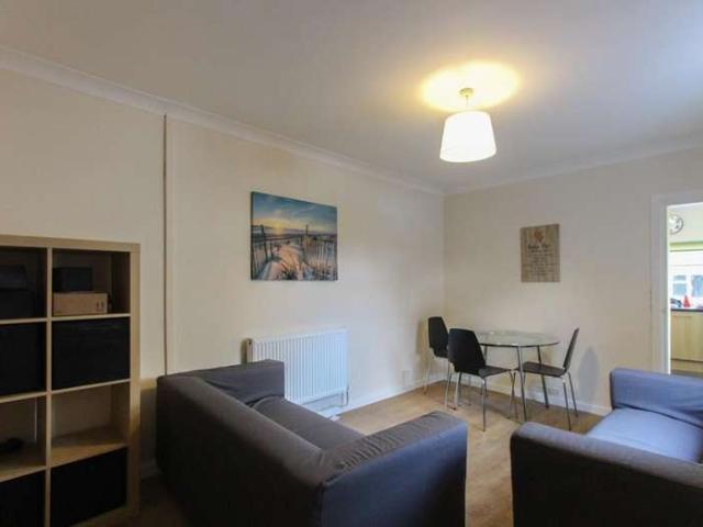 6 Bedroom Property