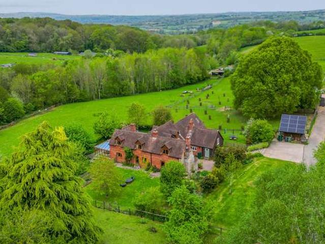 6 Bedroom Property