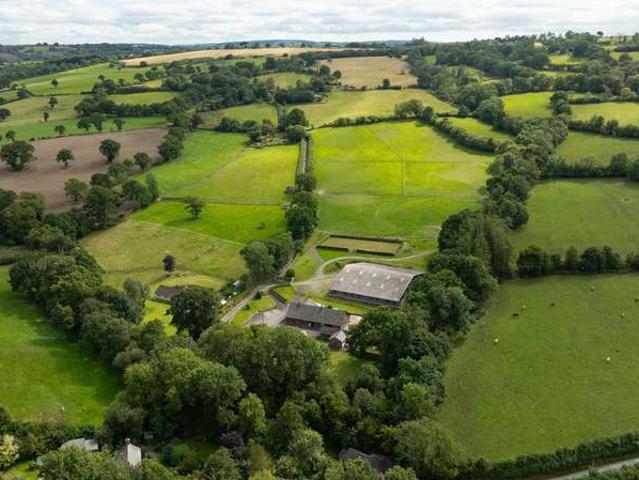 6 Bedroom Property
