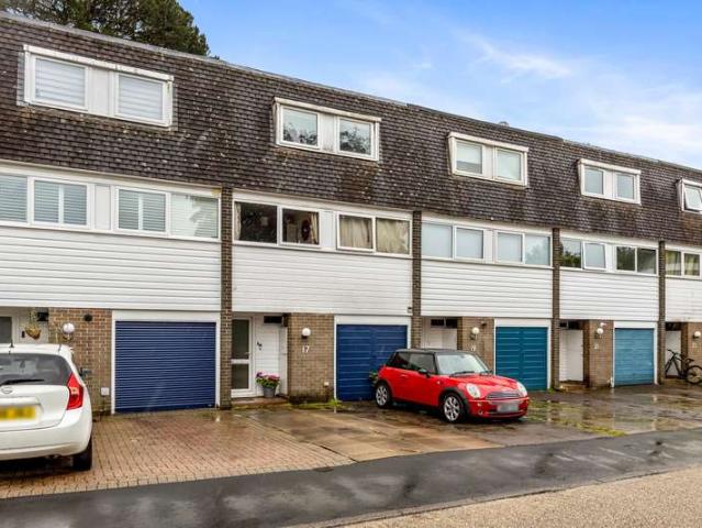 6 Bedroom Property
