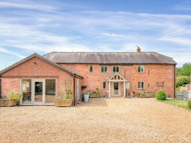 6 Bedroom Property