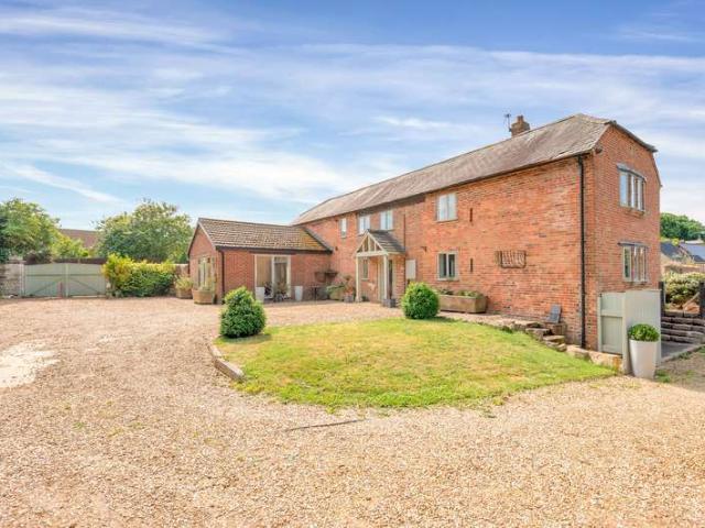 6 Bedroom Property