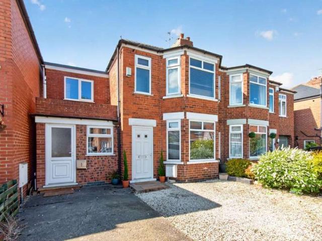 6 Bedroom Property