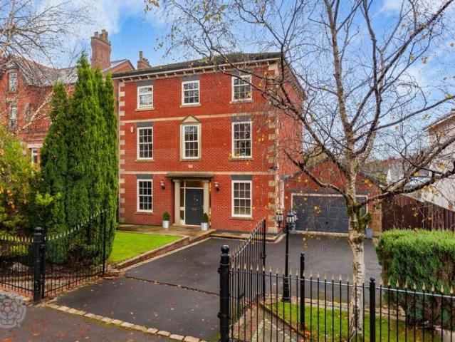 6 Bedroom Property