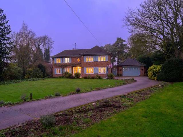 6 Bedroom Property
