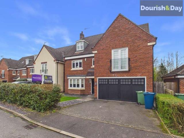 6 Bedroom Property