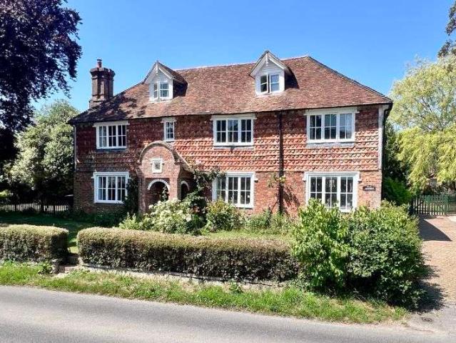 6 Bedroom Property