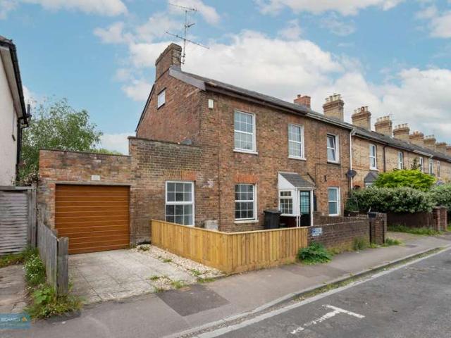 6 Bedroom Property