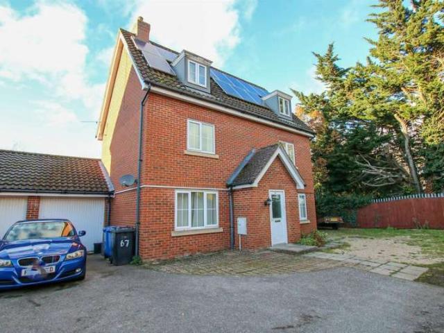 6 Bedroom Property