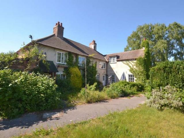 6 Bedroom Property