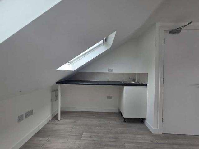6 Bedroom Property
