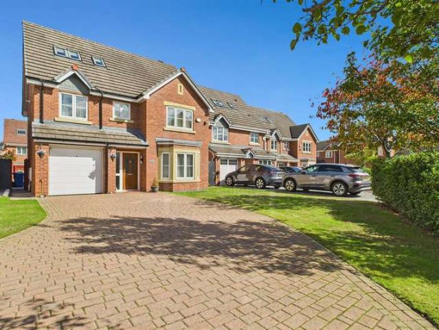 6 Bedroom Property