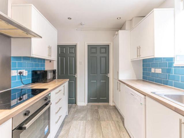 6 bedroom property for rent in 35 Bute Avenue, Nottingham, NG7