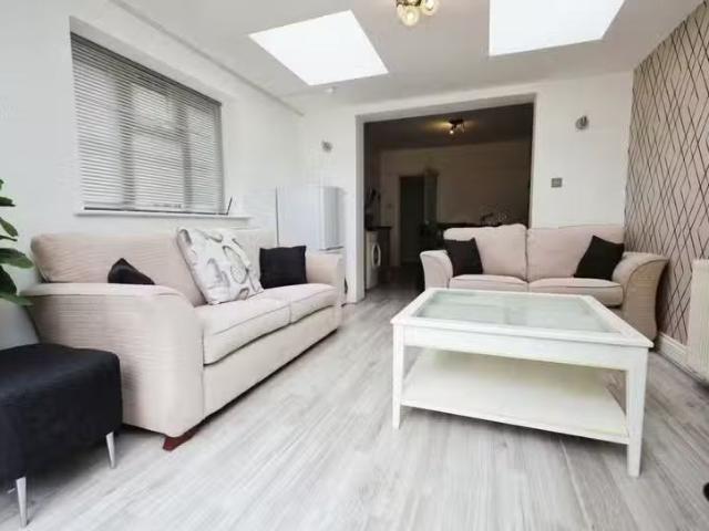 6 bedroom property for rent in Easter Road, Bournemouth, BH9
