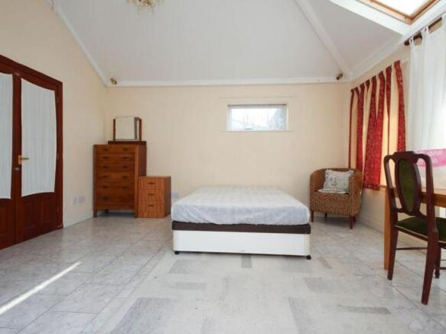 6 bedroom property for rent in Elmes Road, Bournemouth, BH9