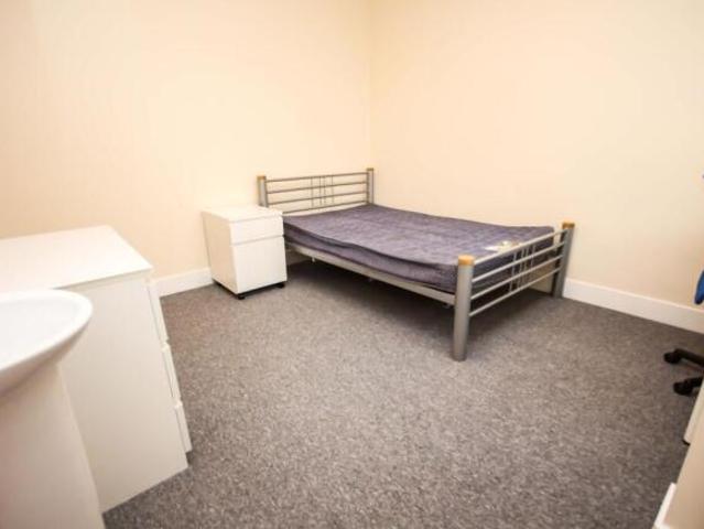 6 bedroom property for rent in Heron Court Road, Bournemouth, BH3