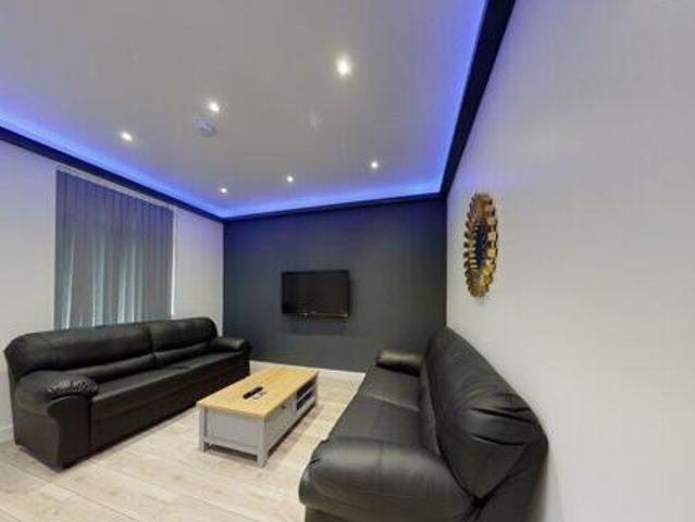 6 Bedroom Property For Rent In Hyde Park