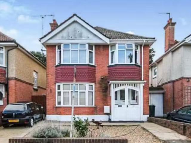 6 bedroom property for rent in St. Lukes Road, Bournemouth, BH3