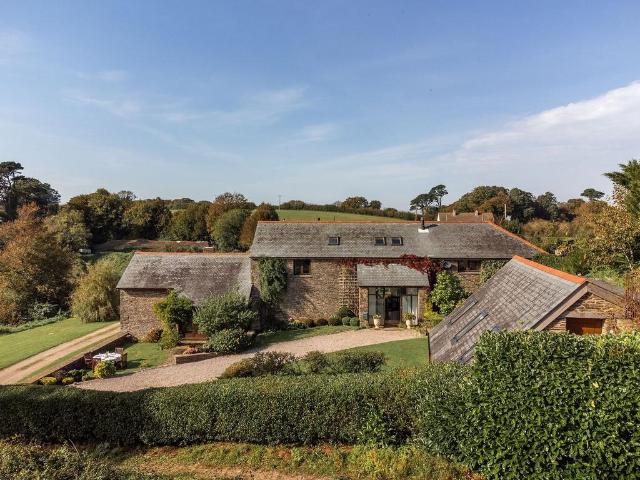 6 bedroom property for sale