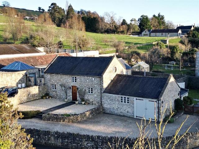 6 bedroom property for sale