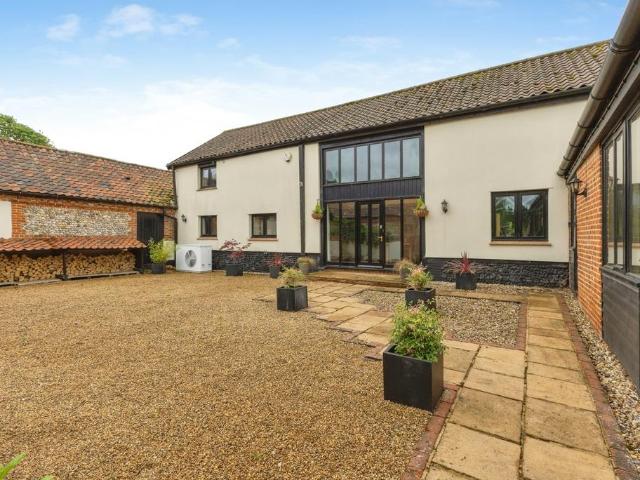 6 bedroom property for sale