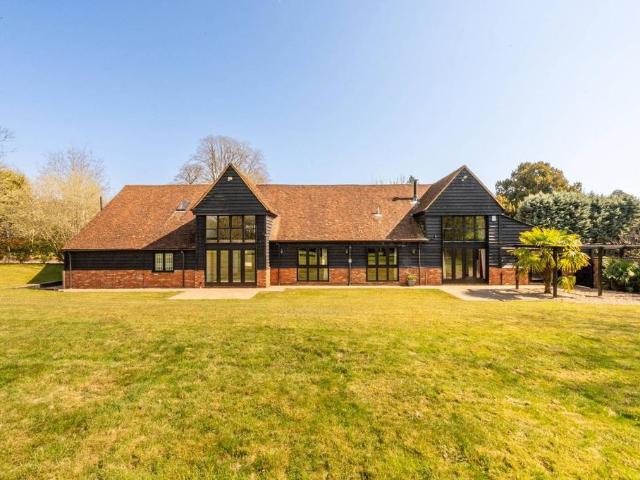 6 bedroom property for sale