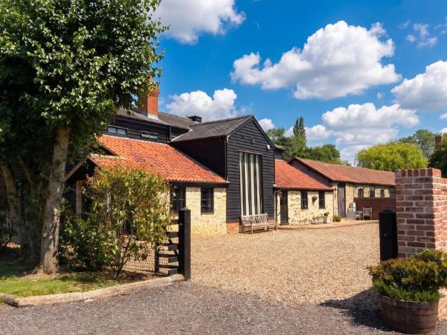 6 bedroom property for sale