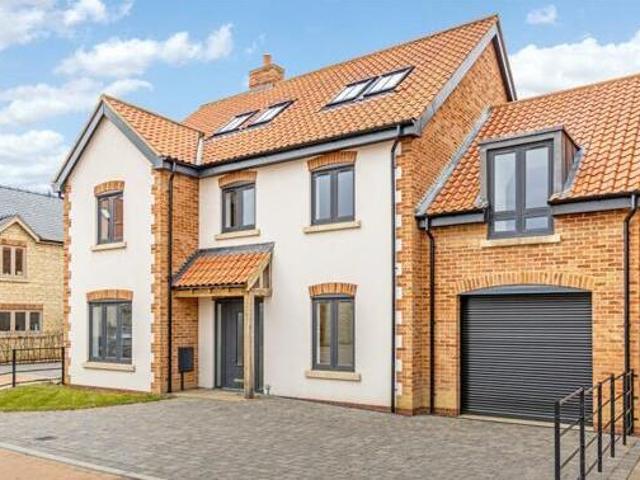 6 Bedroom Property For Sale In Scampton, Lincolnshire