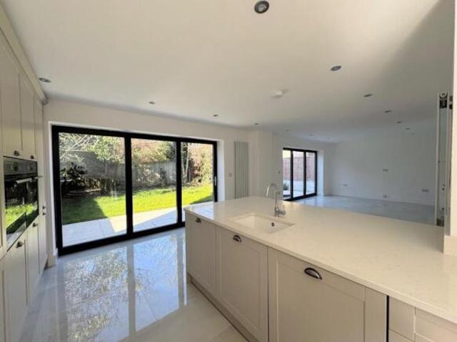 6 bedroom property for sale in Park Lane, Littleover, Derby, DE23