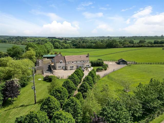 6 bedroom property with land for sale