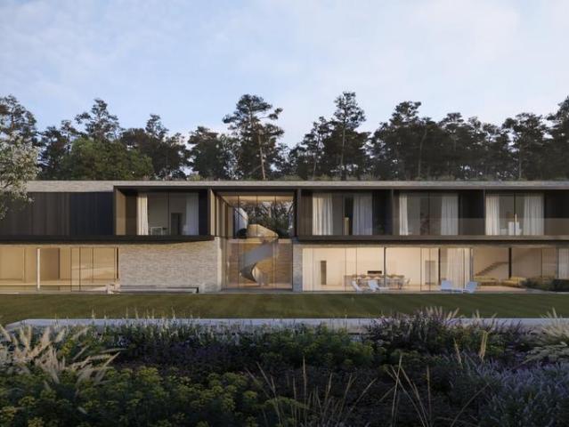 6 bedroom property with land for sale
