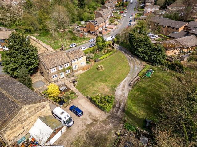 6 bedroom property with land for sale